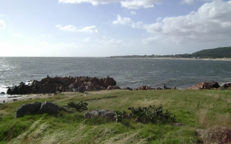 Punta Colorada: balneario tranquilo y vistas espectaculares ...
